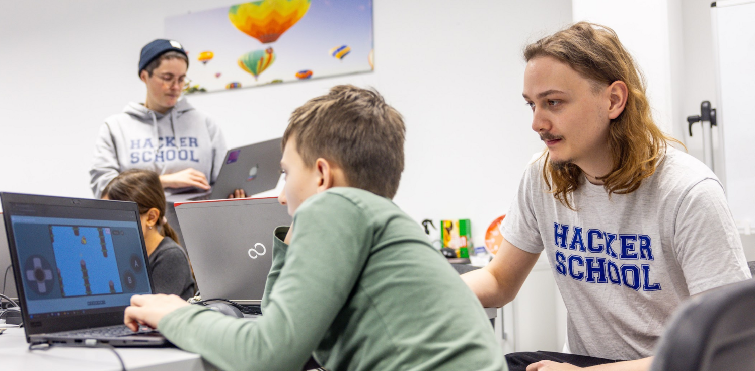 FH Salzburg und Hacker School Austria: Gemeinsam für digitale Bildung | FH Salzburg