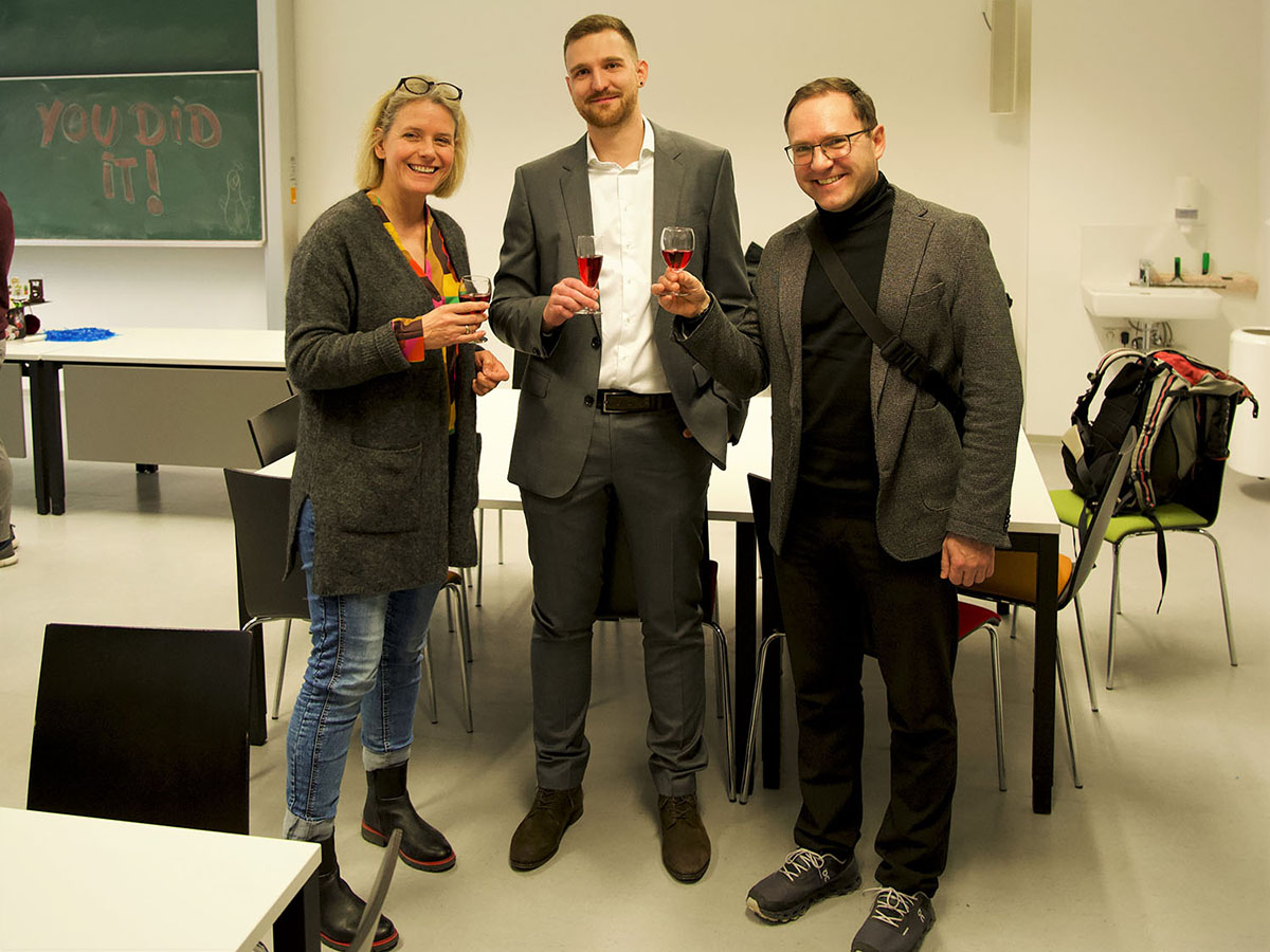 Erfolgreiche Promotion in Kooperation mit der Universität Salzburg | FH ...